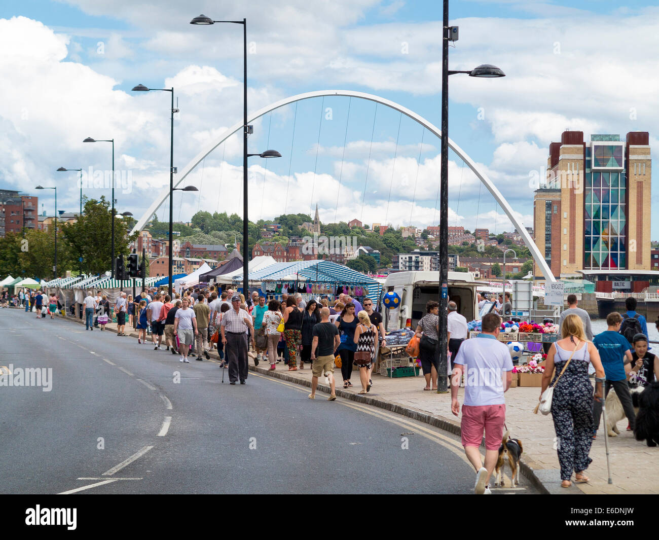 Sunday quayside market hi-res stock photography and images - Alamy