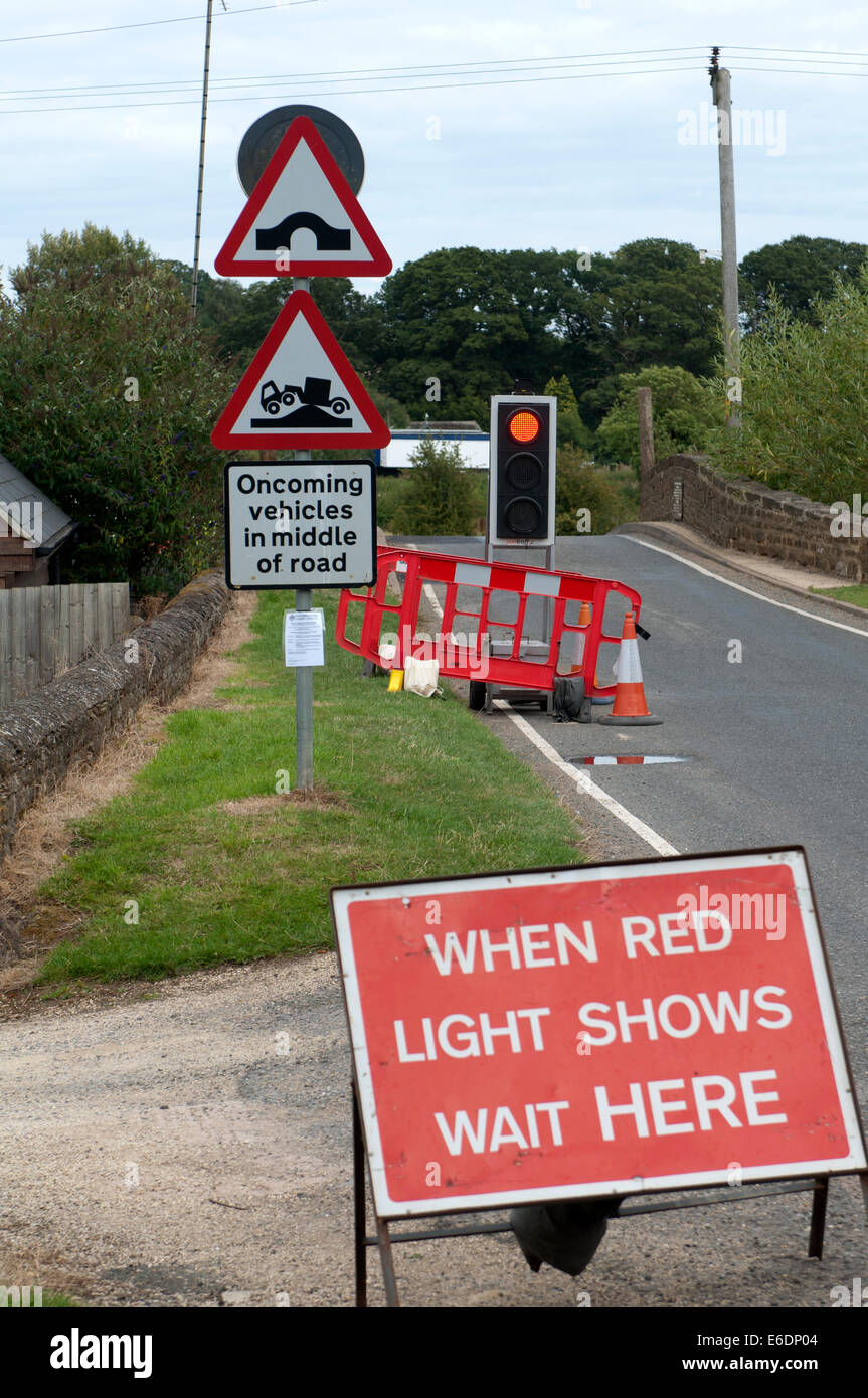 Temporary road signs hi-res stock photography and images - Alamy
