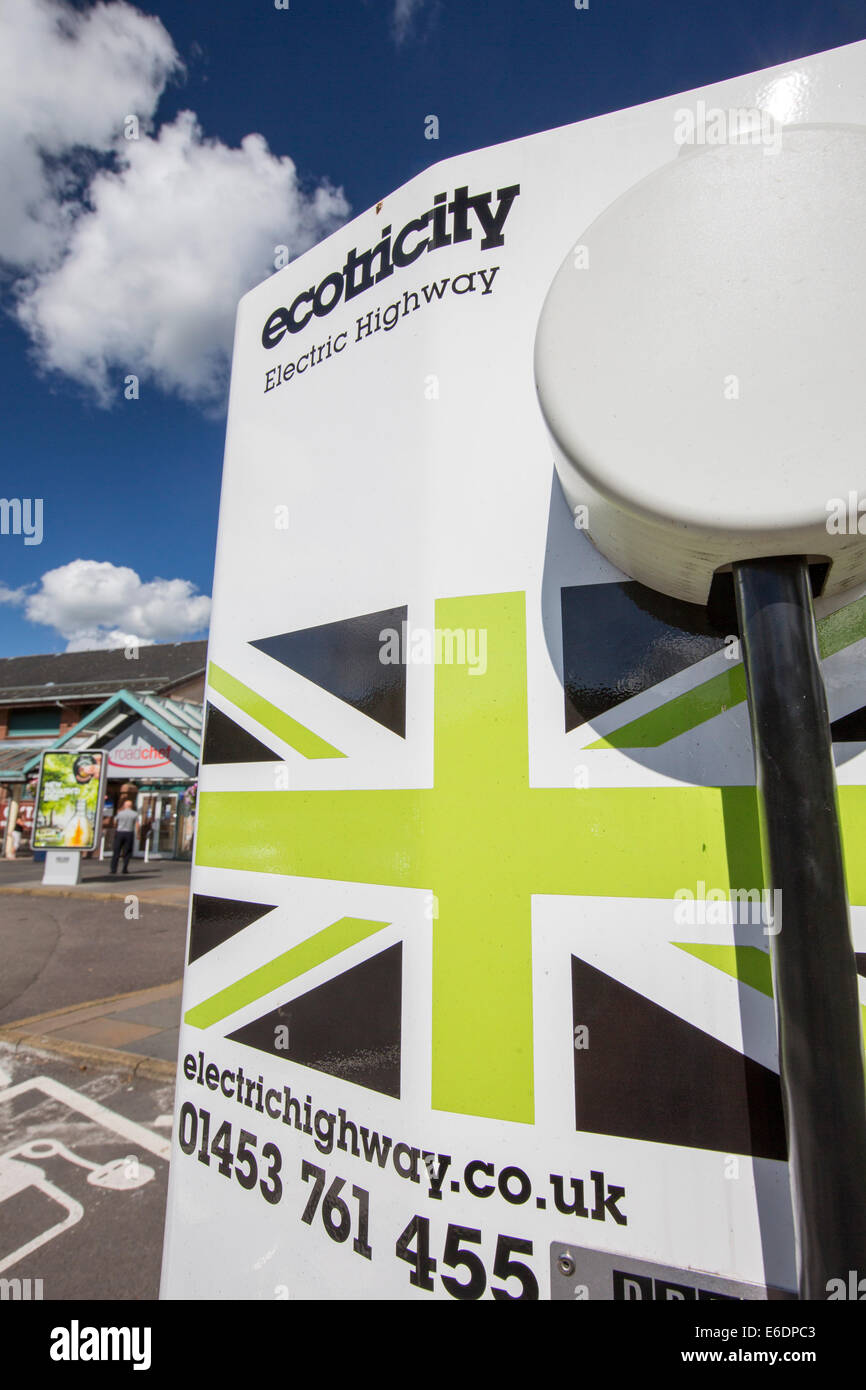 Ecotricity charging station hi-res stock photography and images - Alamy