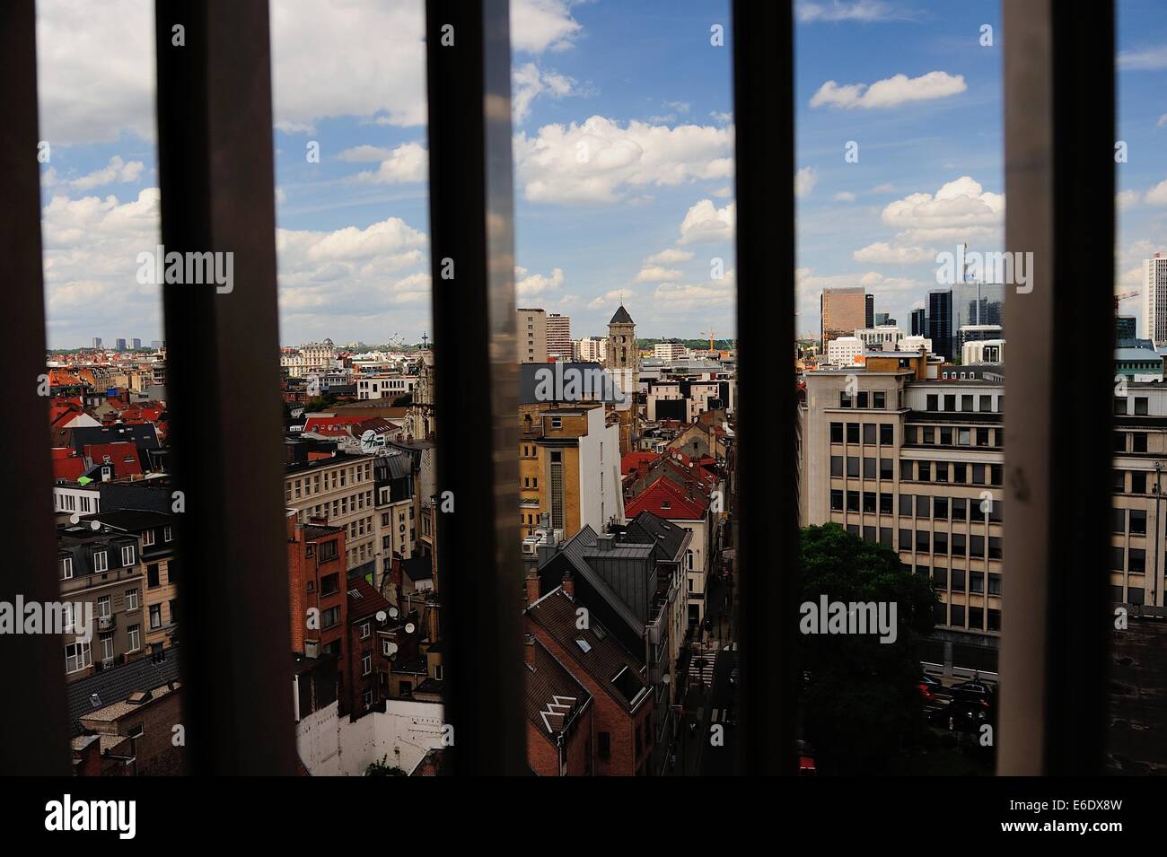 High rise car park hi-res stock photography and images - Alamy