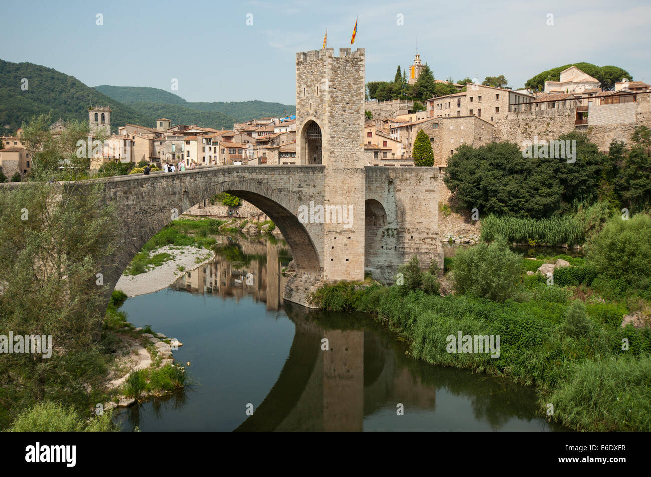 Fortified bridge of Besalu Stock Photo - Alamy