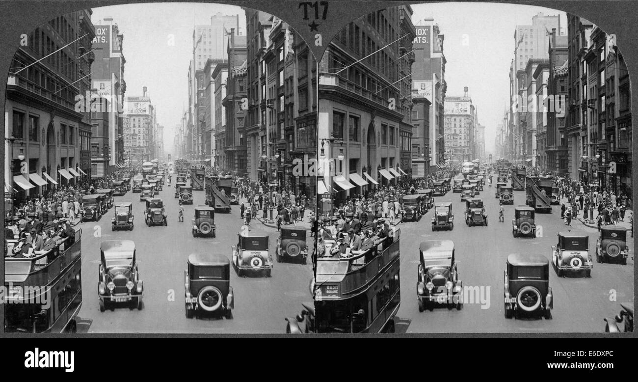 Busy Street New York 1920s