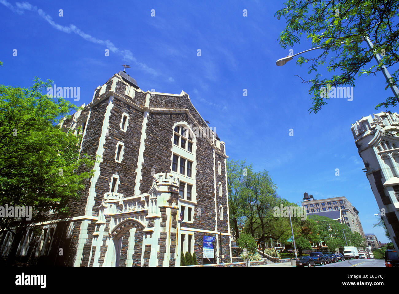 Harlem new york city shopping hi-res stock photography and images - Alamy