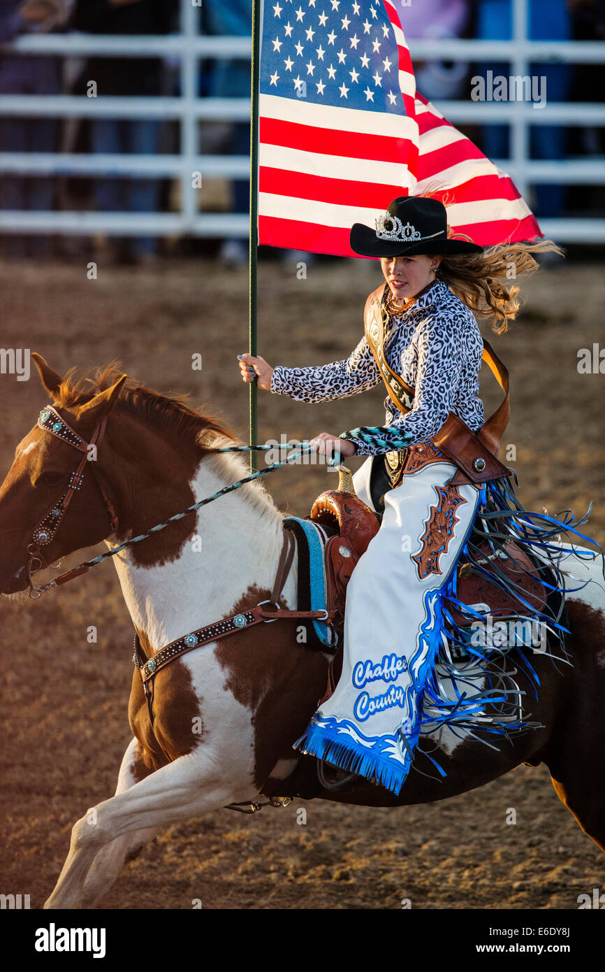 Cowboy carrying american flag hi-res stock photography and images - Alamy