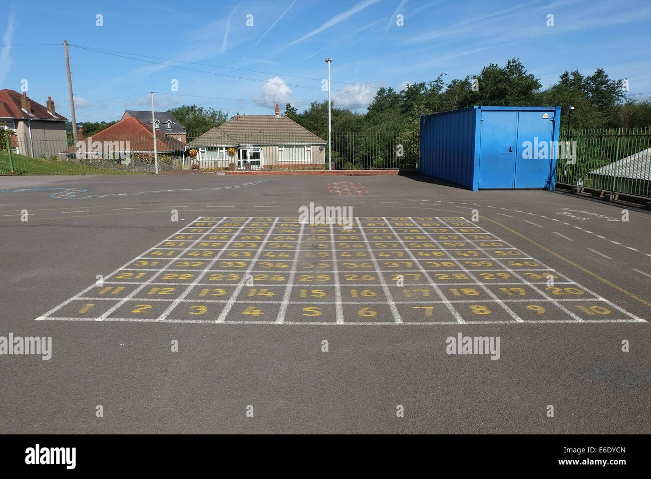 Numbers 1 to 100 hi-res stock photography and images - Alamy