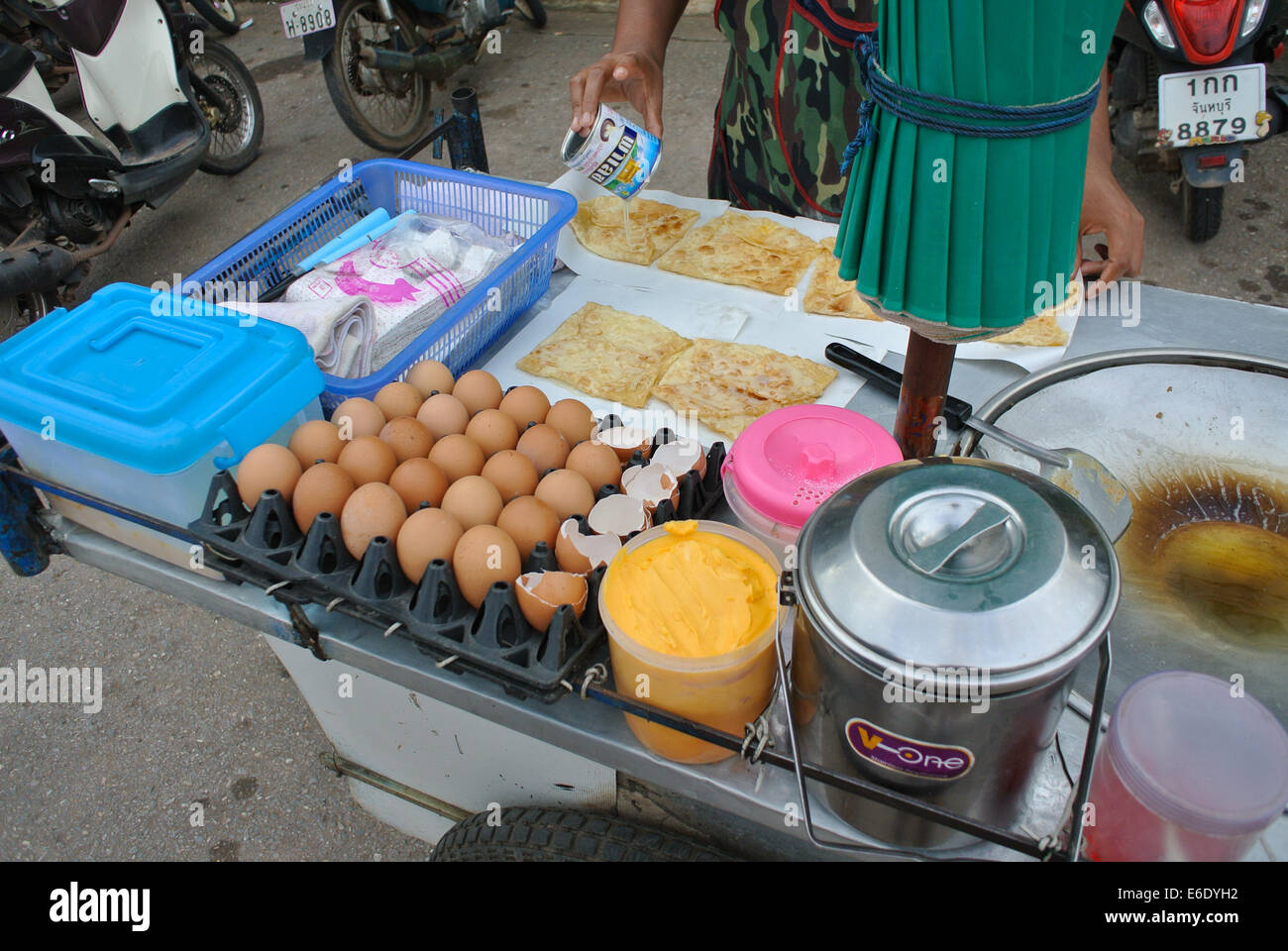 Street food seller Thai pancake maker Thailand Stock Photo - Alamy