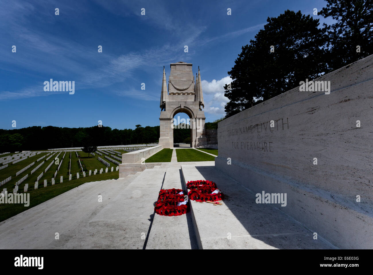 étaples military cemetery, france hi-res stock photography and images ...