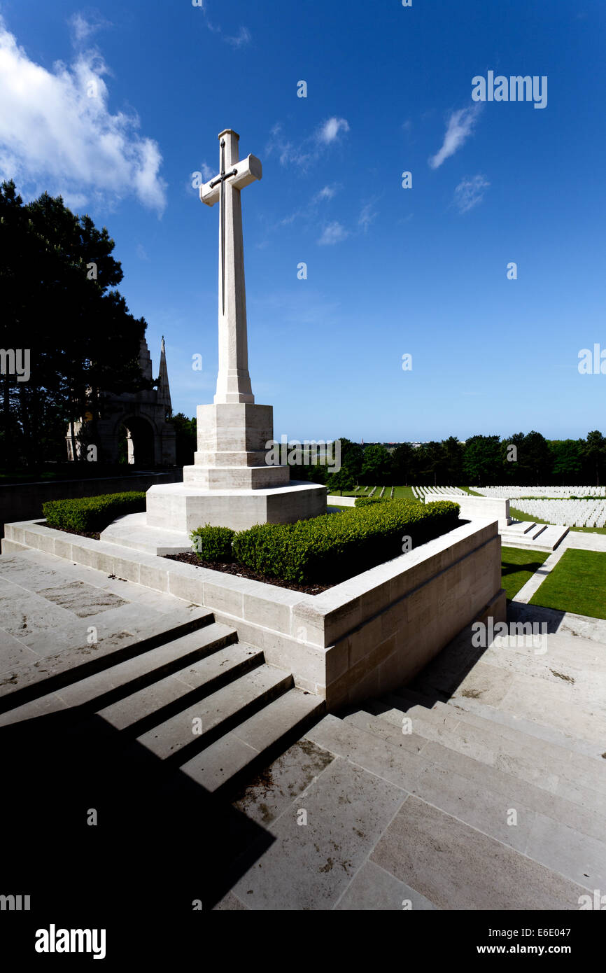 étaples military cemetery, france hi-res stock photography and images ...