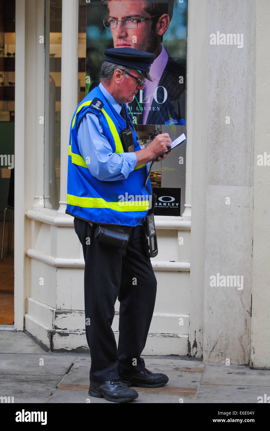 Parking fine hi-res stock photography and images - Alamy
