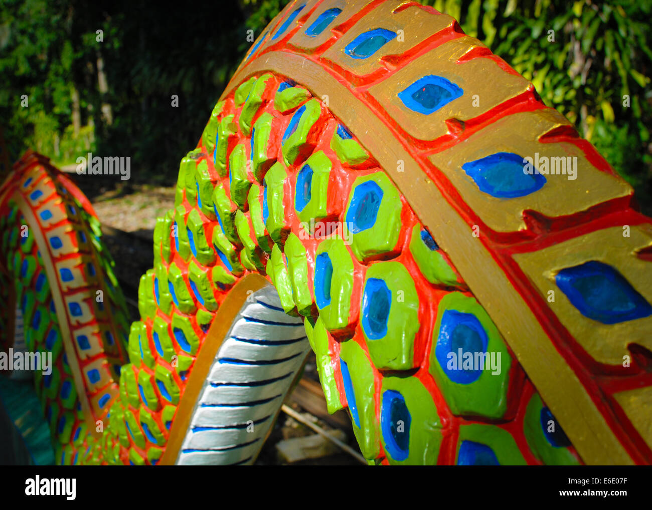 Snake carving hi-res stock photography and images - Alamy