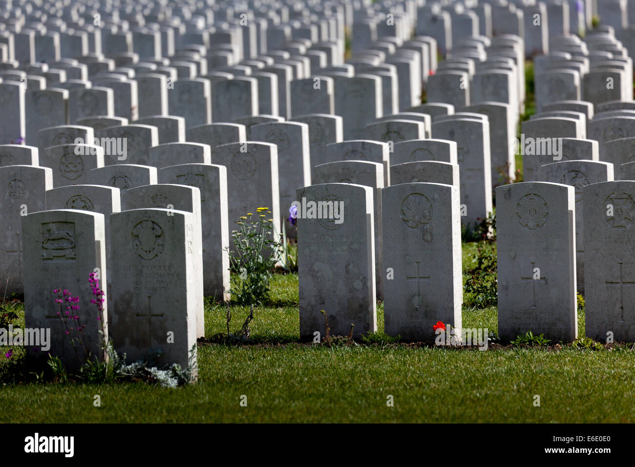 Etaples cemetery france hi-res stock photography and images - Alamy