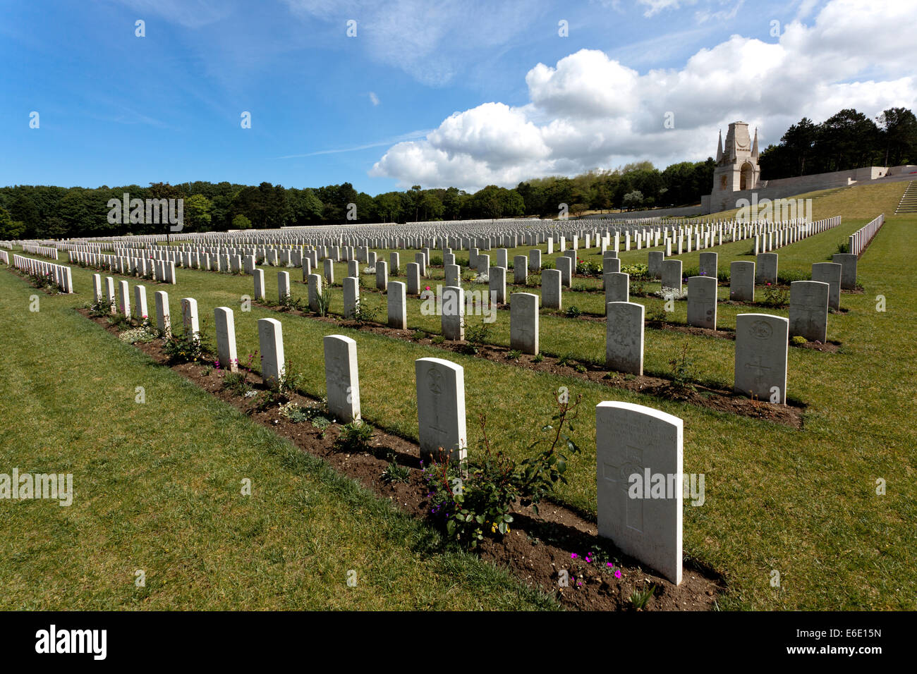 Etaples cemetery france hi-res stock photography and images - Alamy