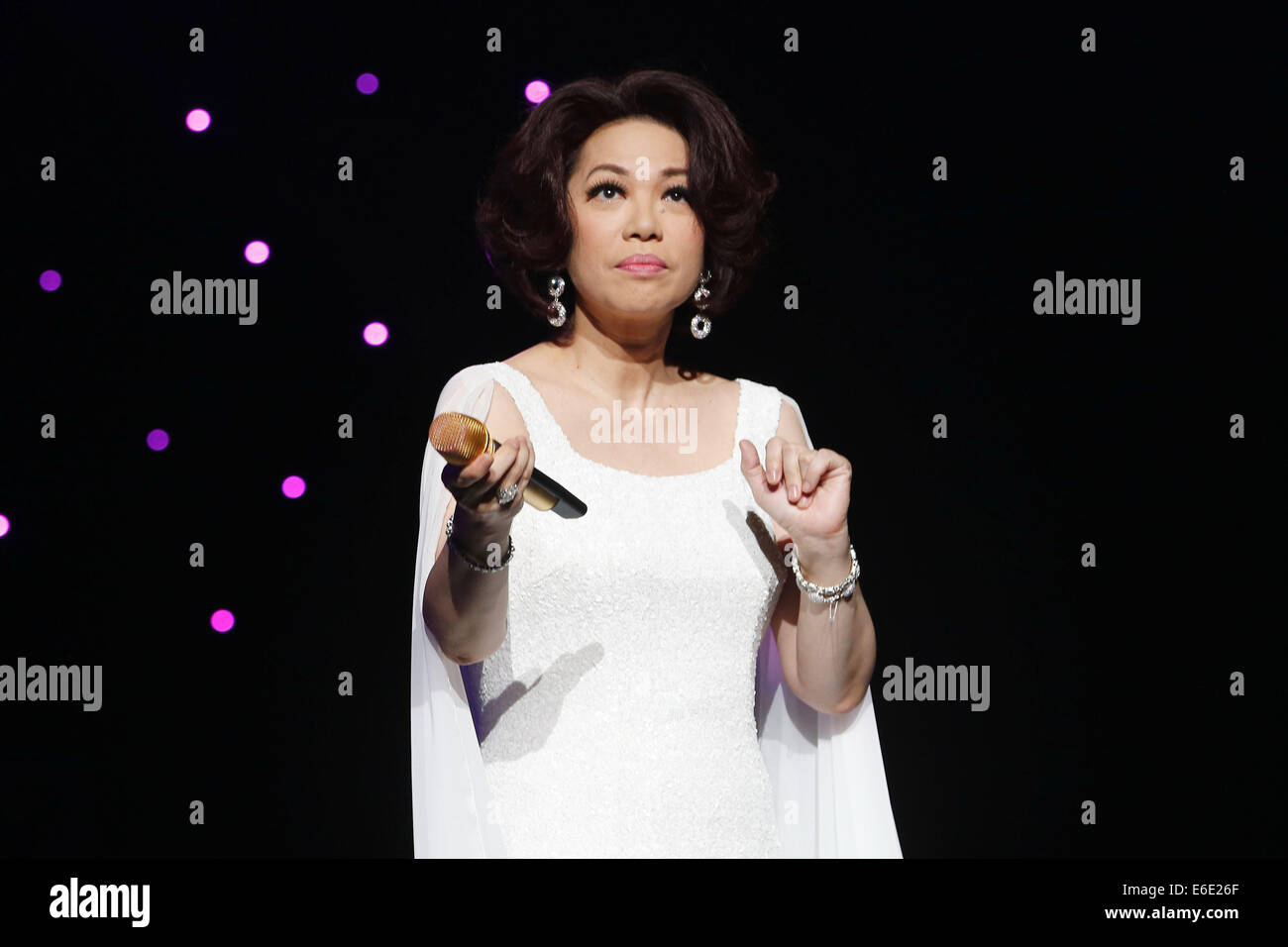 Tsai chin singer hi-res stock photography and images - Alamy
