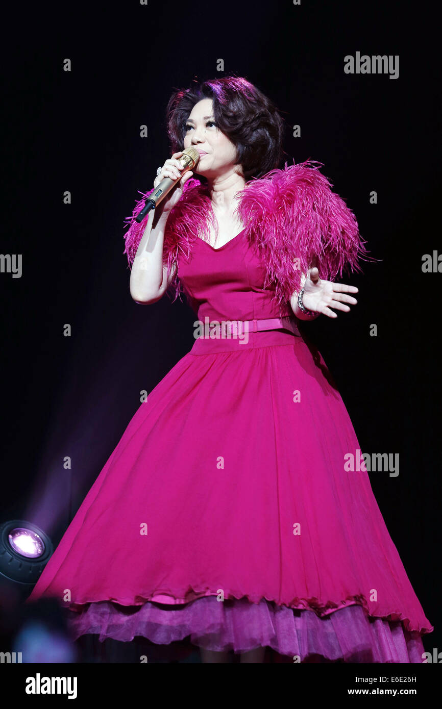Tsai chin singer hi-res stock photography and images - Alamy
