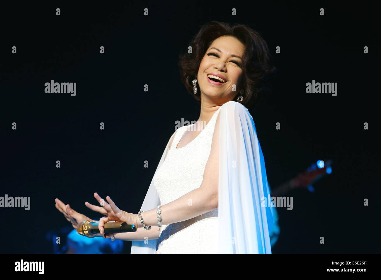 Tsai chin singer hi-res stock photography and images - Alamy