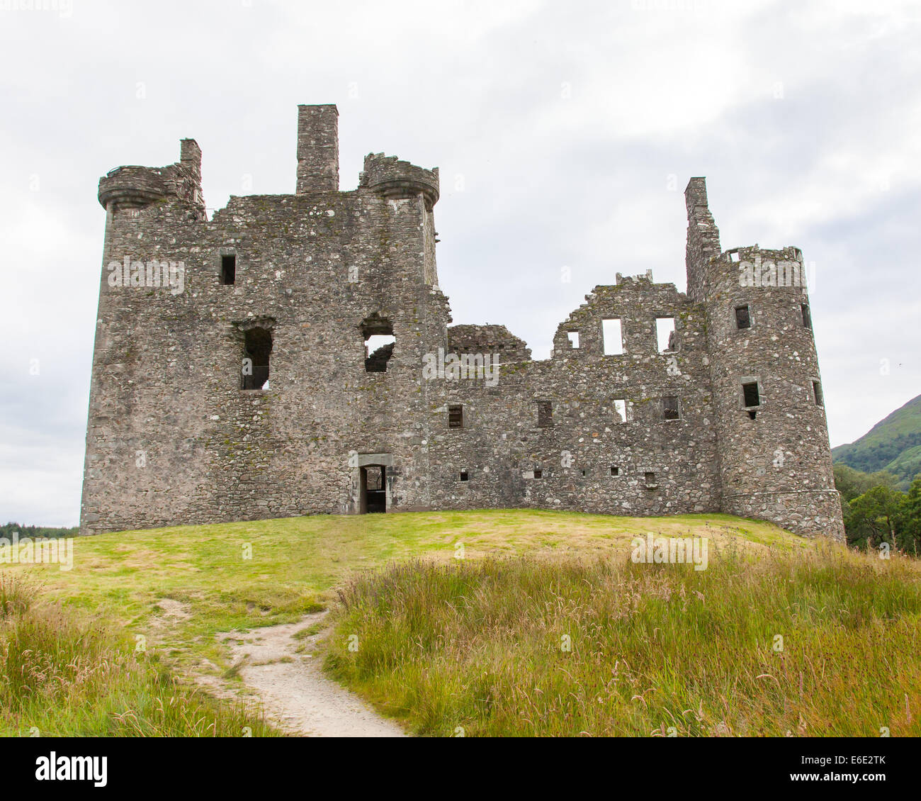 Ruins of an old castle in Scotland Stock Photo - Alamy
