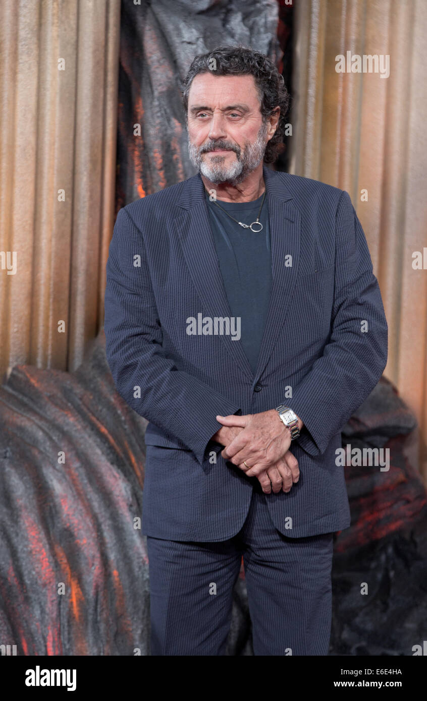 Actor ian mcshane hi-res stock photography and images - Alamy