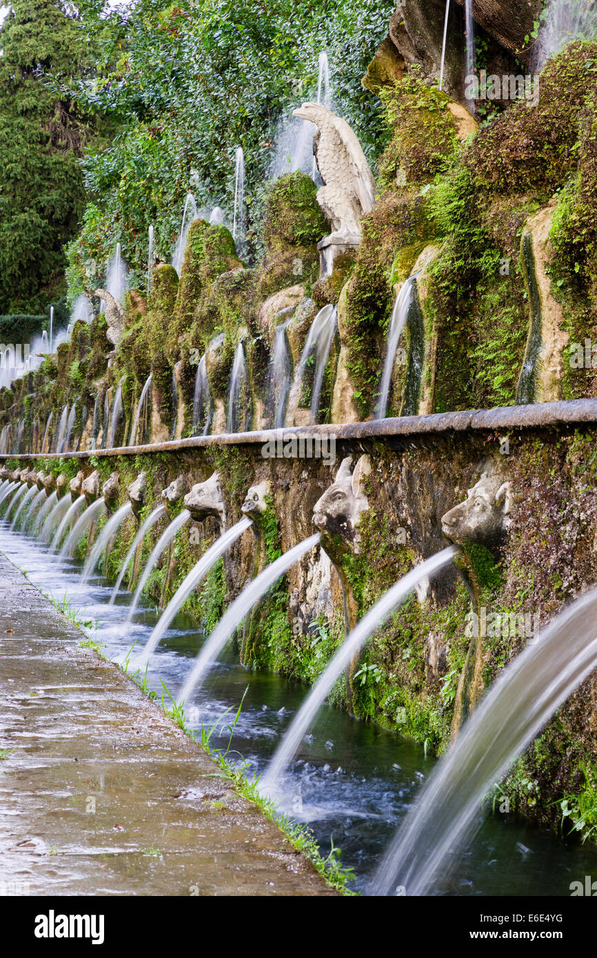 Viala delle Cento Fontane, Avenue of the Hundred Fountains, Villa d ...