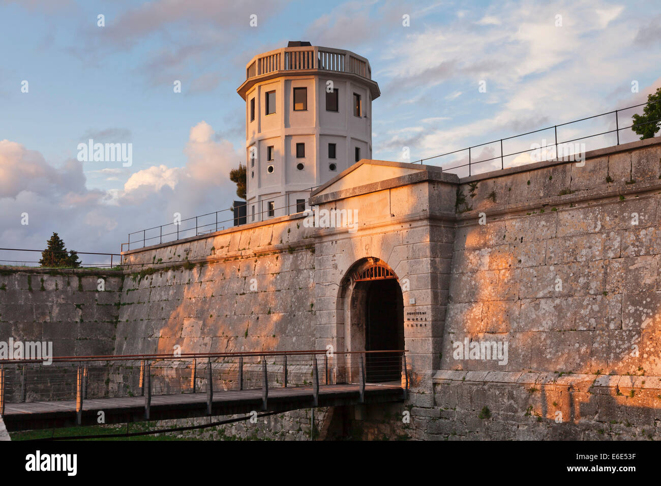 Castle pula hi-res stock photography and images - Alamy