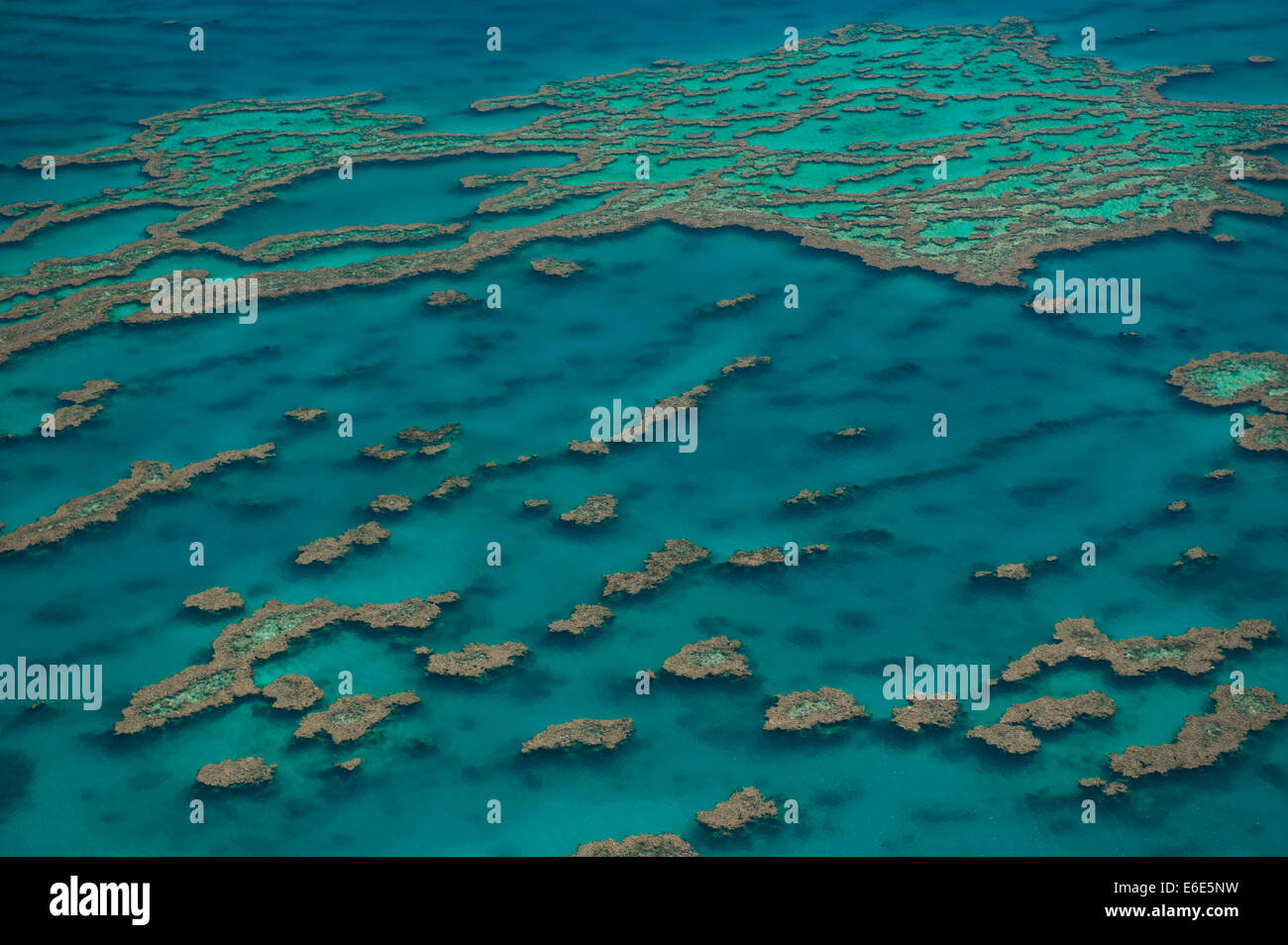 Aerial view of the Great Barrier Reef, UNESCO World Heritage Site ...