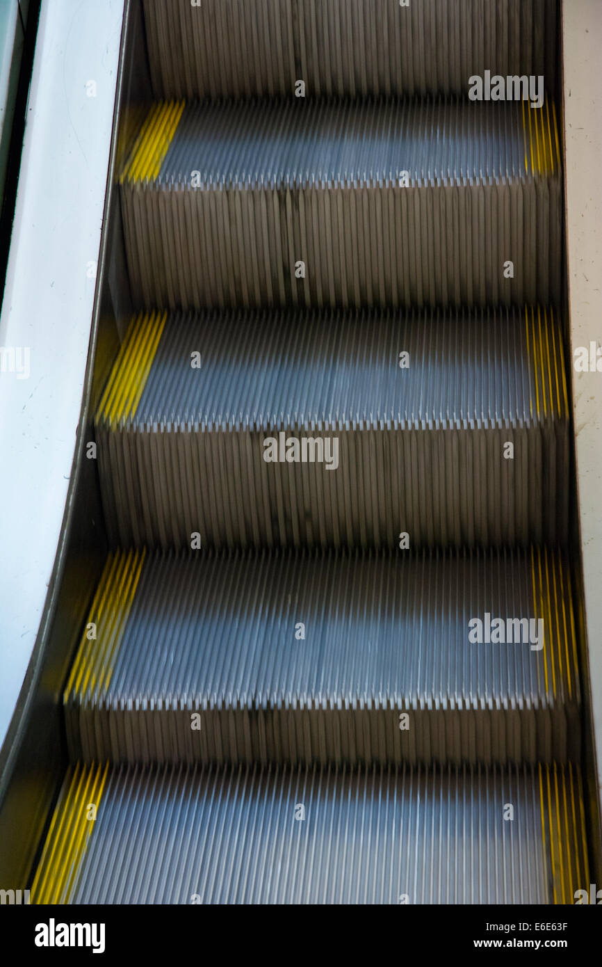 Escalator and stairs hi-res stock photography and images - Alamy