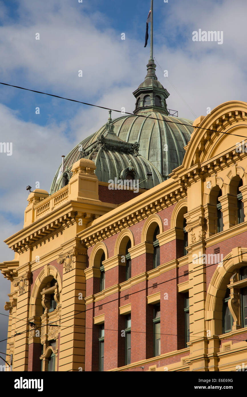 Flinders Street Station Building Stock Photo - Alamy