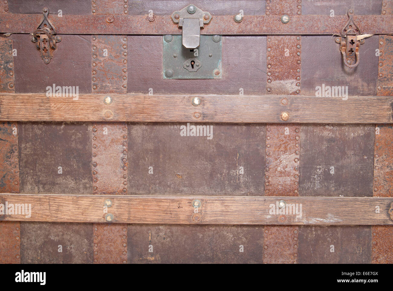 Pirates chest hi-res stock photography and images - Alamy