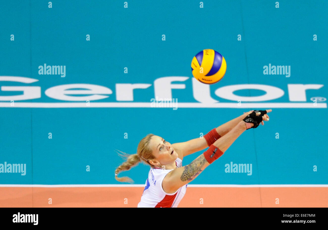 Tokyo, Japan. 22nd Aug, 2014. Svetlana Kryuchkova of Russia saves the ...