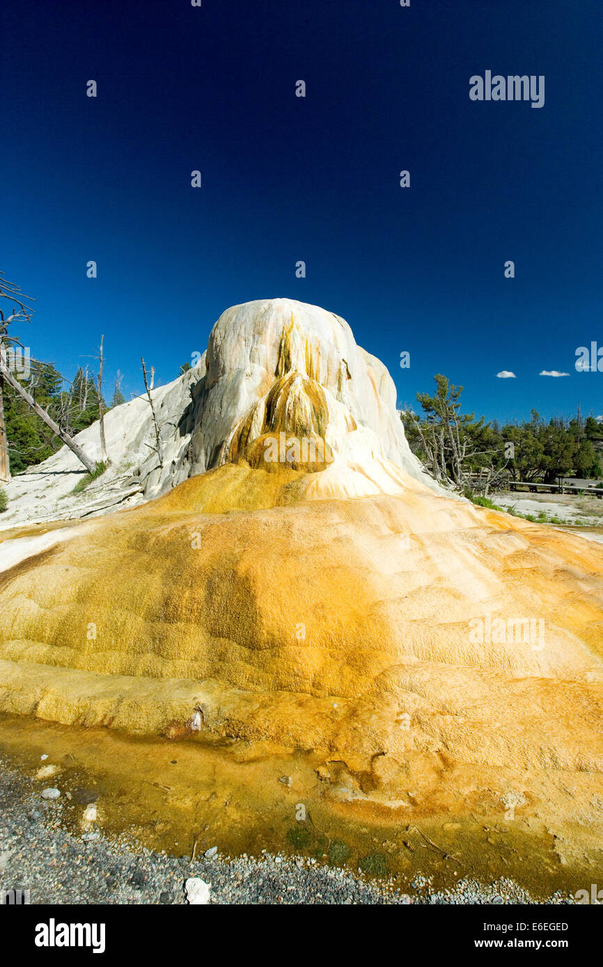 Yellowstone geothermal area hi-res stock photography and images - Alamy