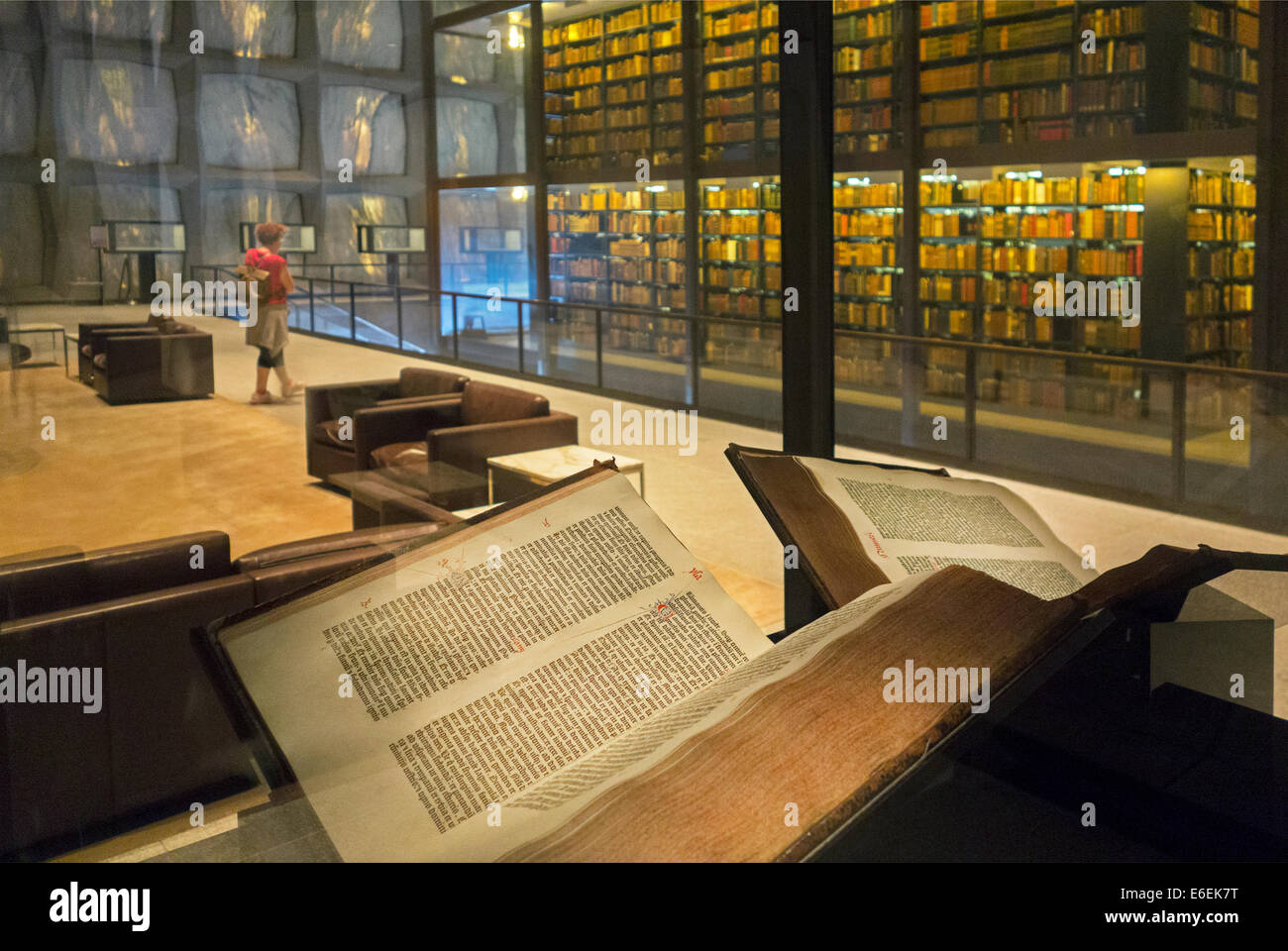 Gutenberg bible yale hi-res stock photography and images - Alamy