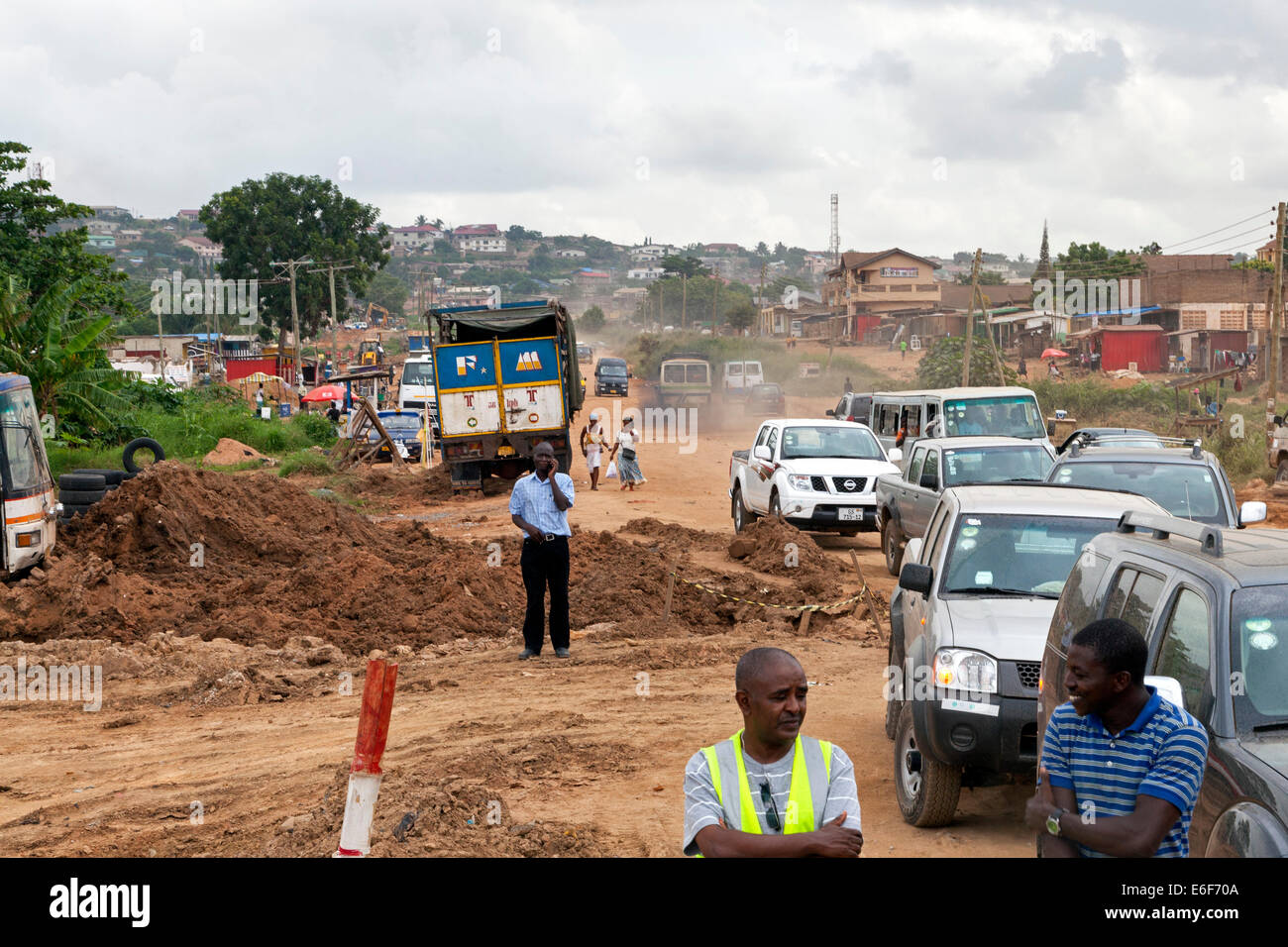 Road construction accra ghana africa hi-res stock photography and ...