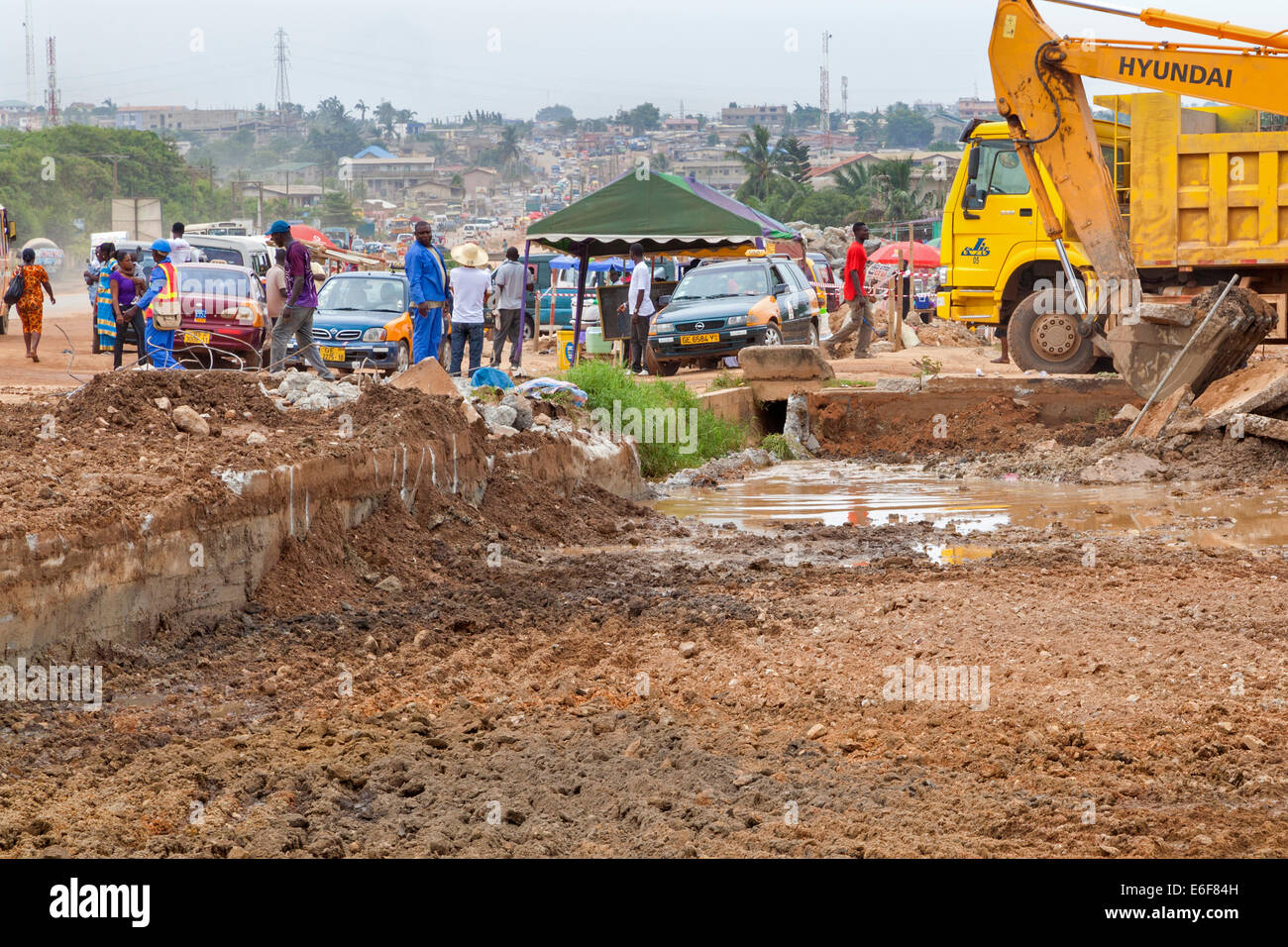 Road construction accra ghana africa hi-res stock photography and ...