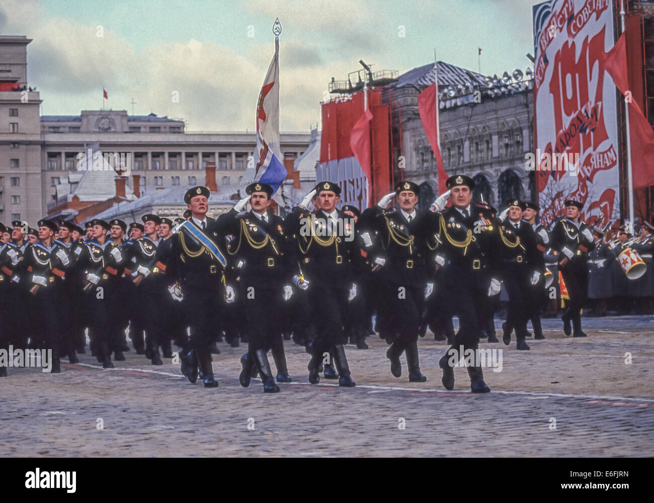 Nov. 7, 1987 - Moscow, Russia - Led by their officers, a unit of the ...