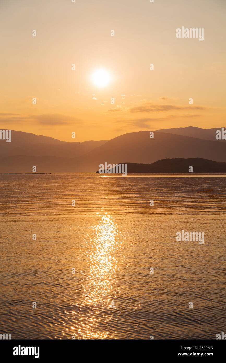 Natural background: sunset or sunrise on the ocean. Sky texture Stock ...