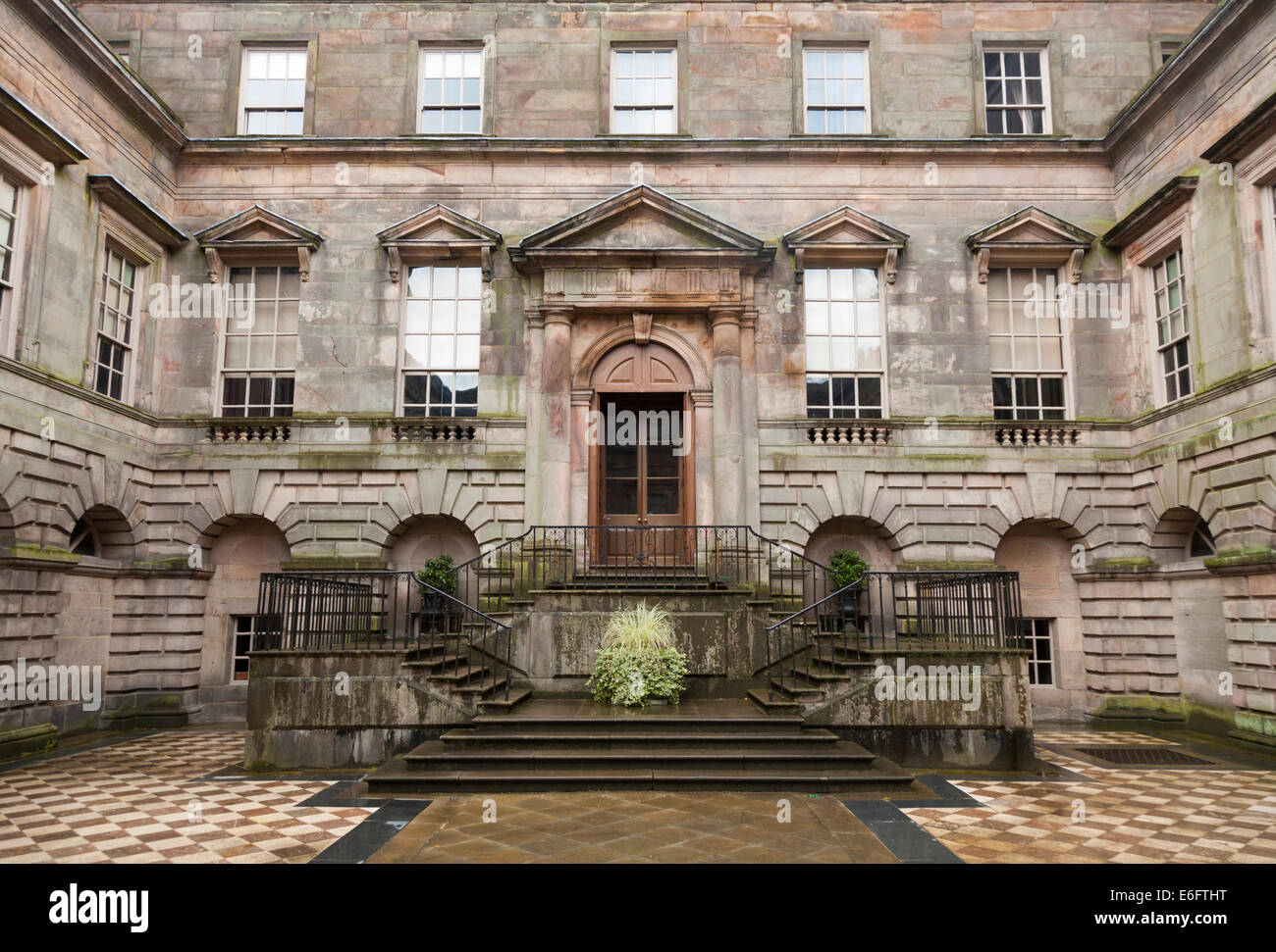 The courtyard at Lyme Hall, Lyme Park, Cheshire UK. (70 Stock Photo - Alamy