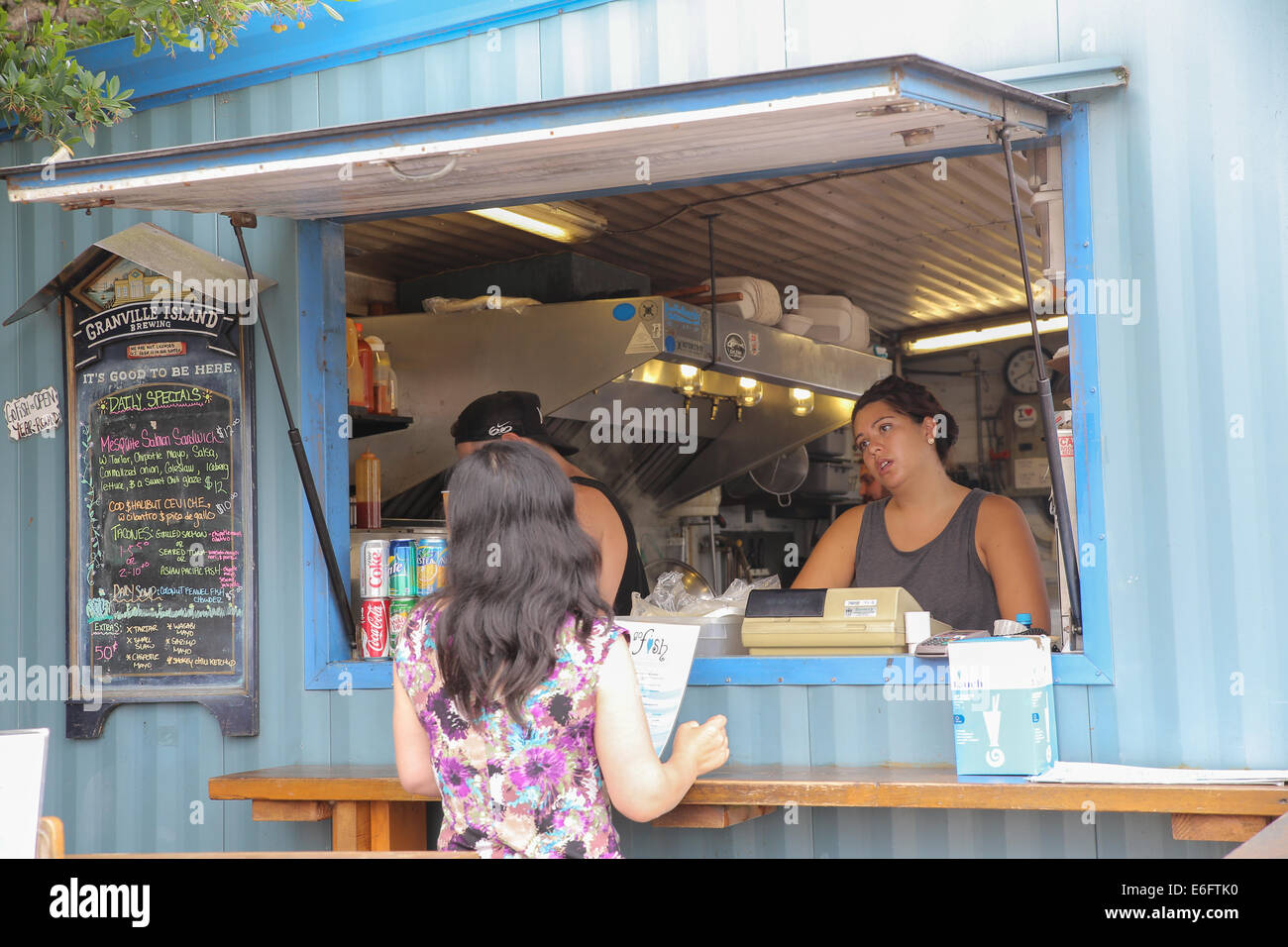 Outdoor eatery hi-res stock photography and images - Alamy