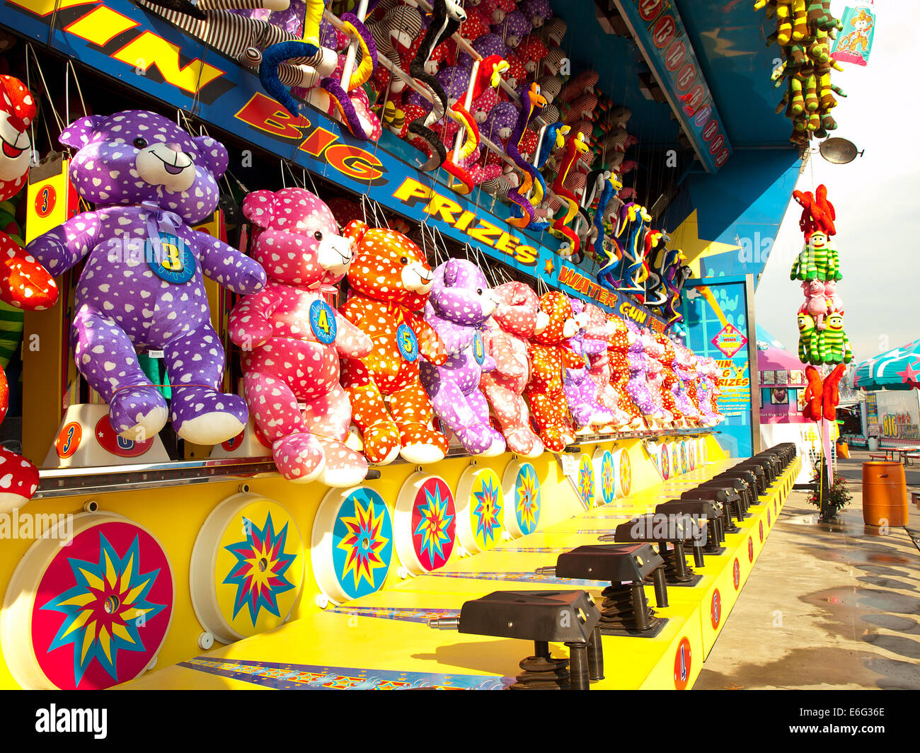 Carnival game win stuffed animals hi-res stock photography and images ...