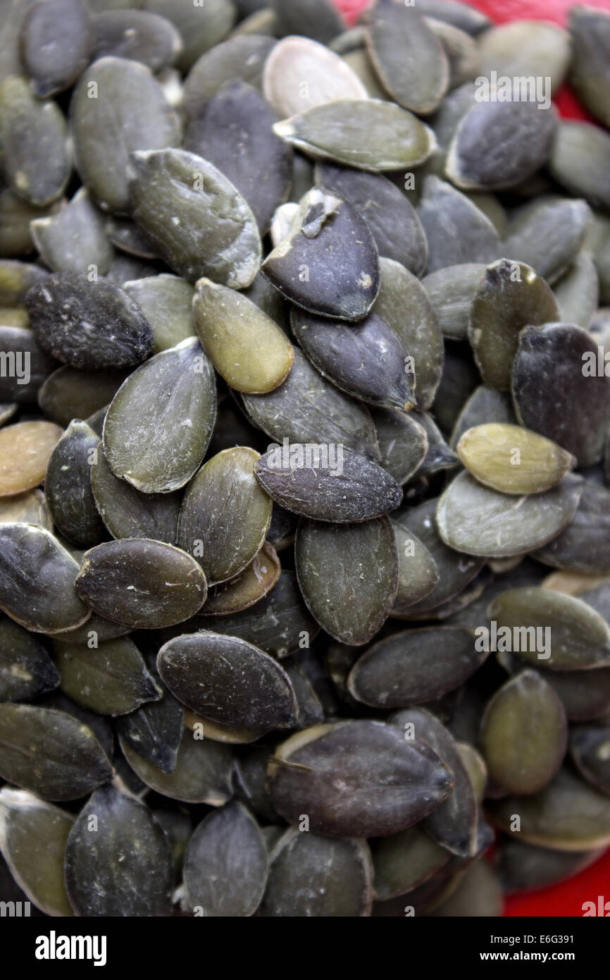 Many red seeds hi-res stock photography and images - Alamy