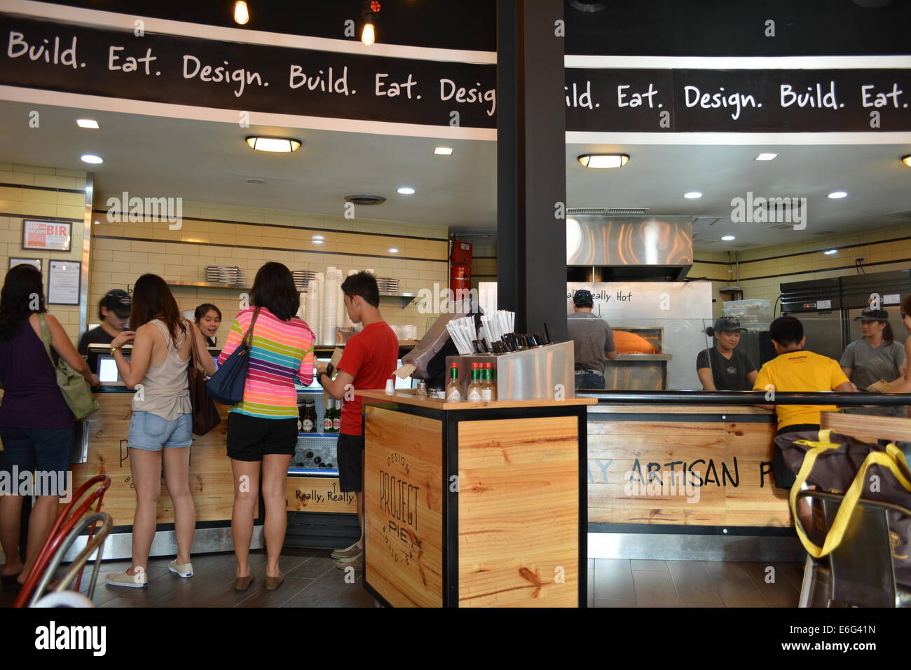 Fast food cashier hi-res stock photography and images - Alamy