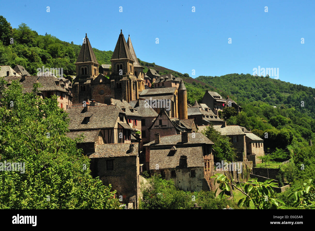 Historic hillside village conques france hi-res stock photography and ...