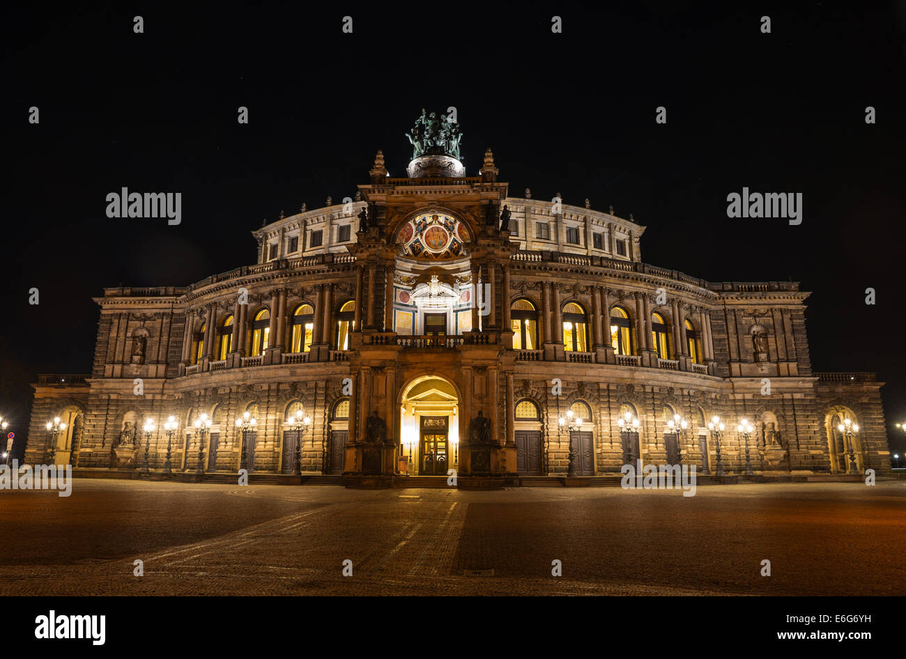 Night scene in Dresden, Germany. Opera house Stock Photo - Alamy