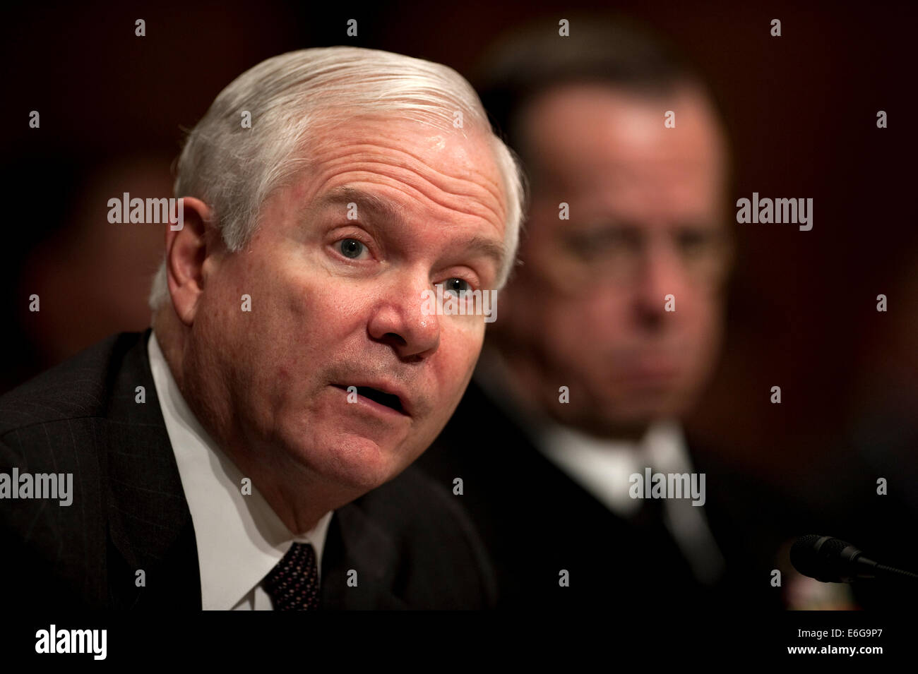 Robert gates senate hi-res stock photography and images - Alamy