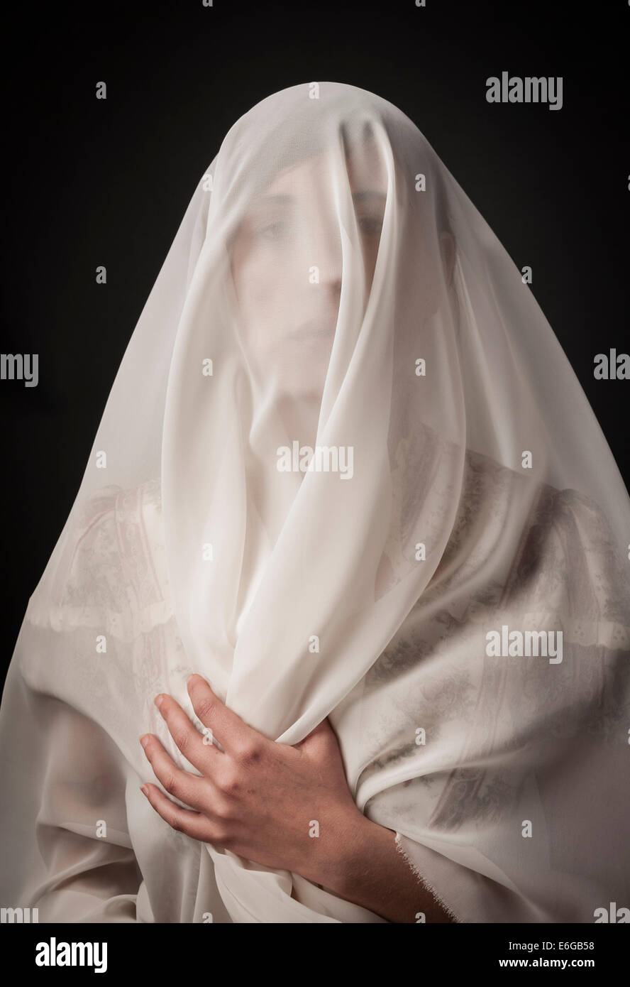 Black Veil Mourning Stock Photos & Black Veil Mourning Stock Images - Alamy