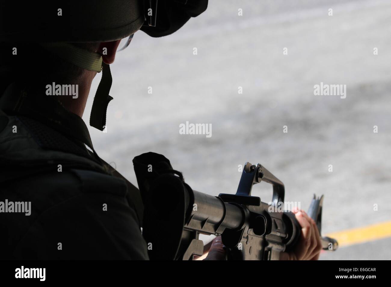 Faction fighting hi-res stock photography and images - Alamy