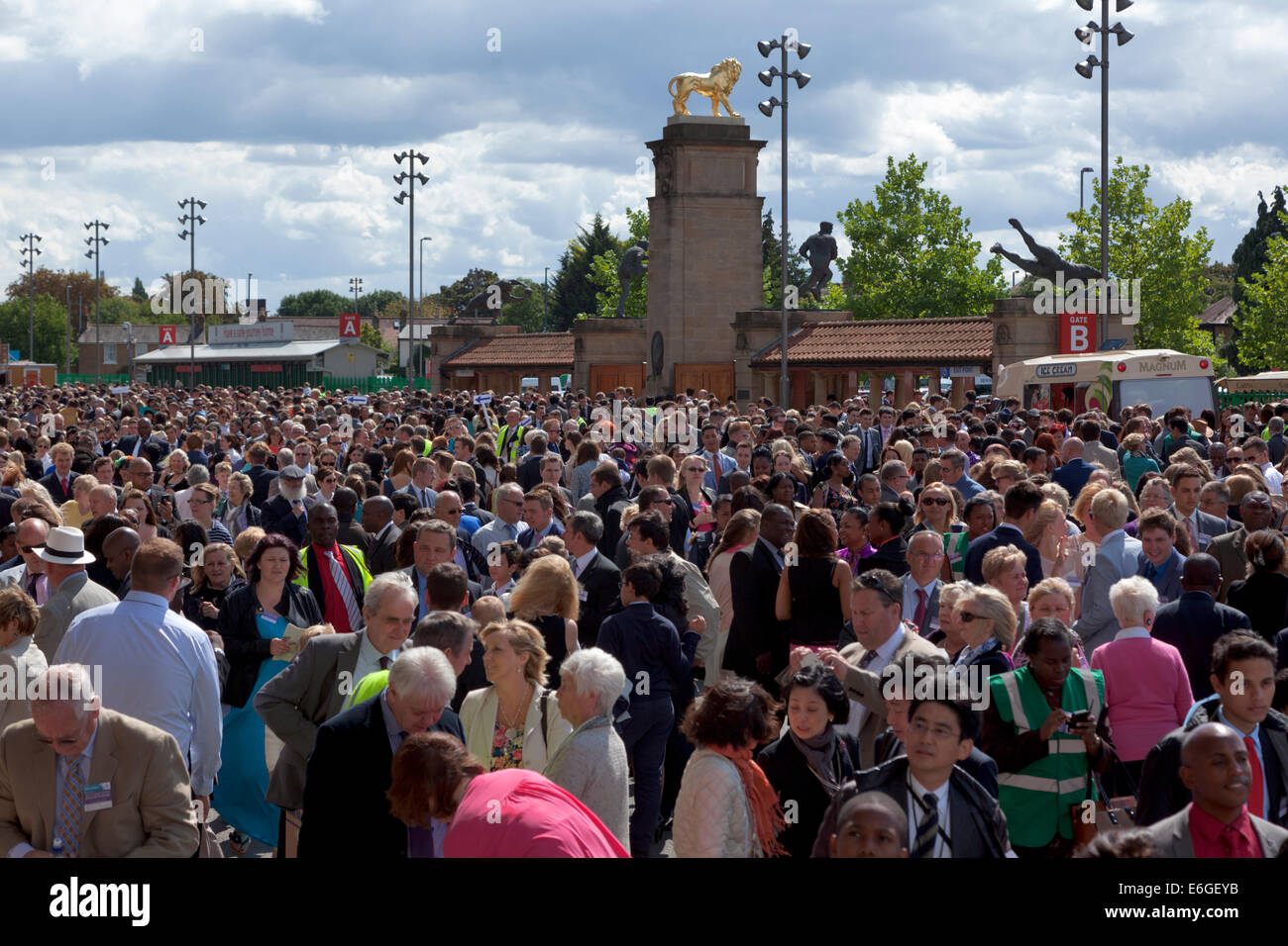 Jehovahs witnesses convention hi-res stock photography and images - Alamy