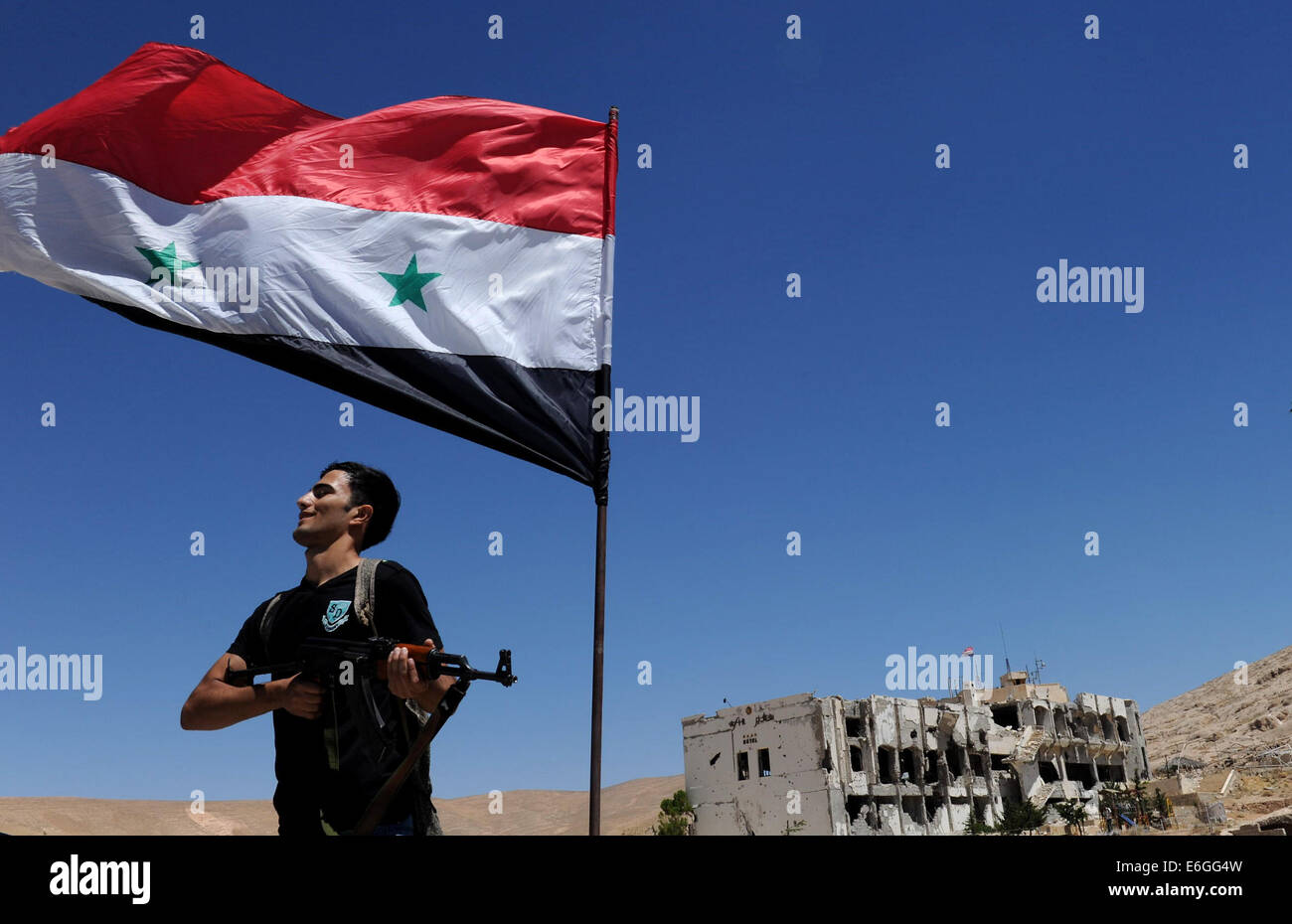 Syrian rebel flag hi-res stock photography and images - Alamy