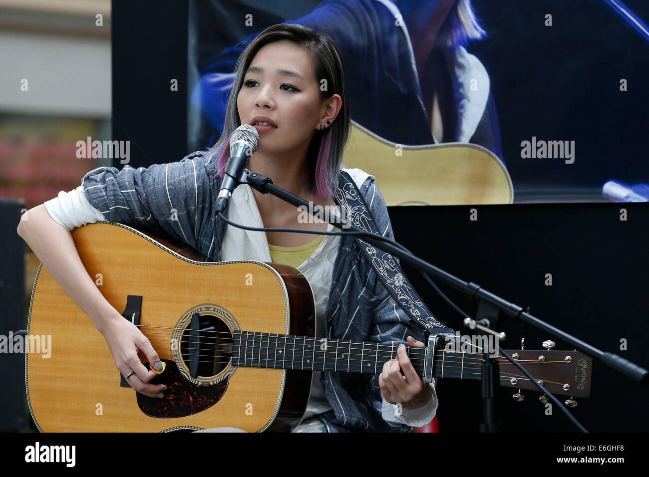 Taiwanese singer deserts chang aka hi-res stock photography and images ...