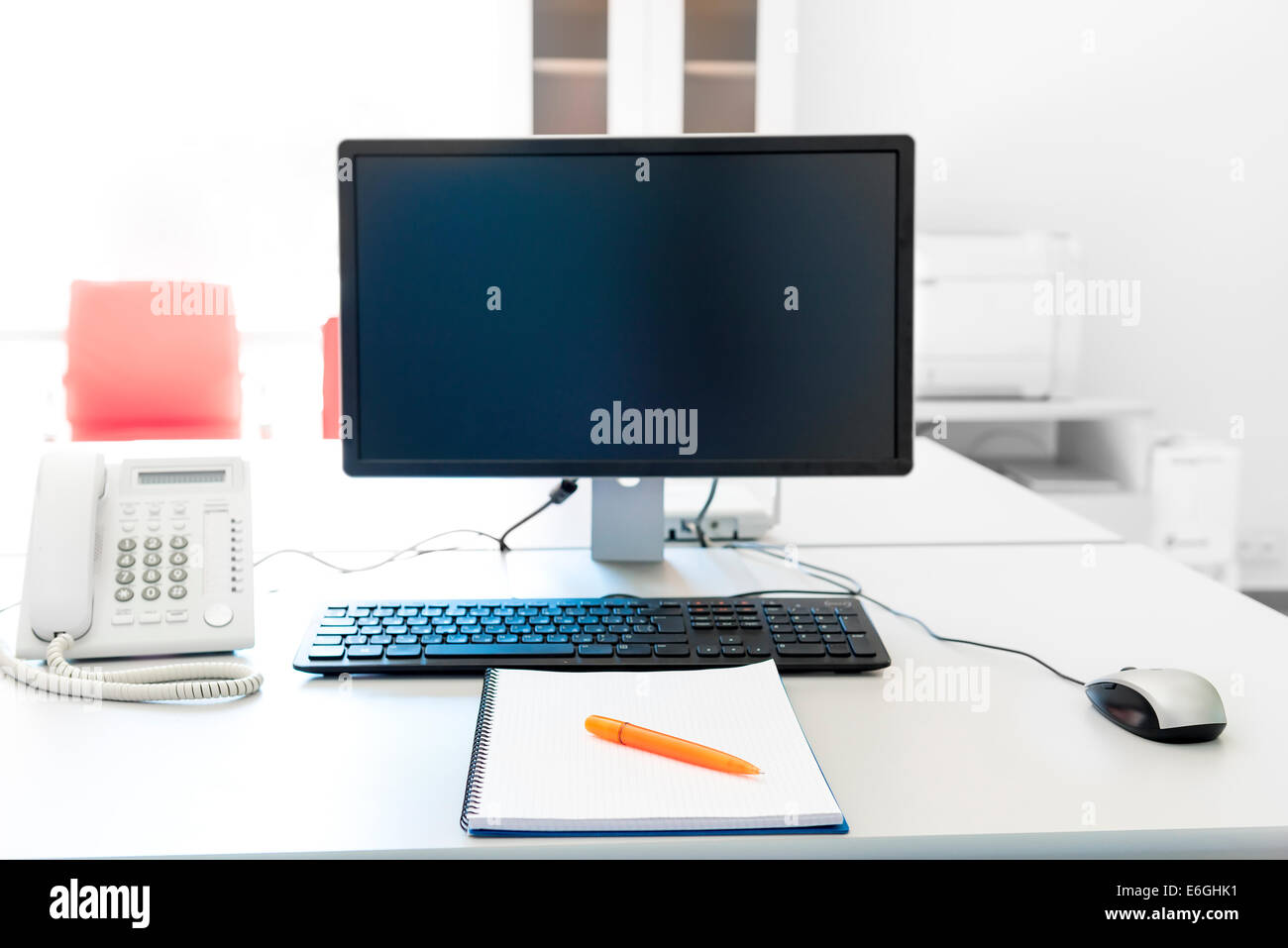 Desktop computer hi-res stock photography and images - Alamy