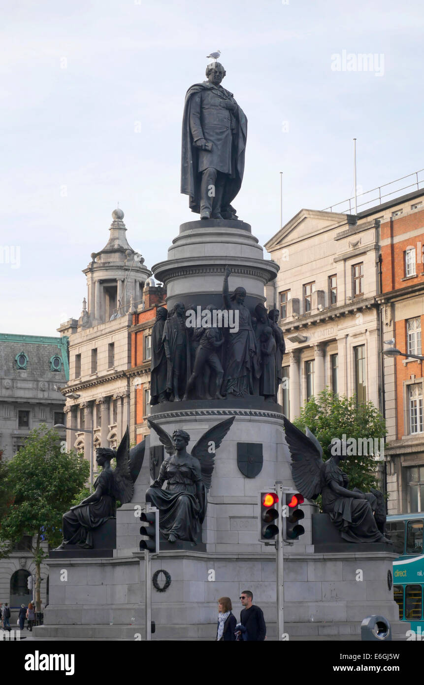 O'connell monument, central Dublin, Ireland Stock Photo - Alamy