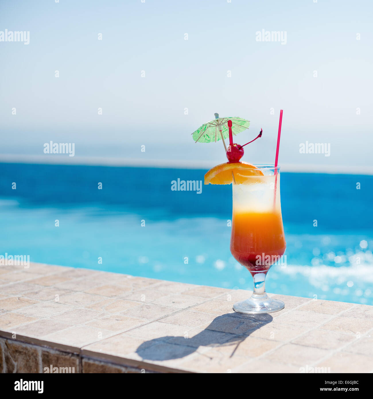 Cocktail at the pool Stock Photo - Alamy